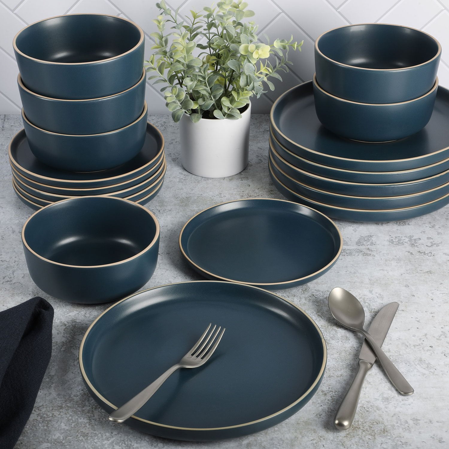 Gibson Home 18-Piece Everyday Essential Coupe Dinnerware Set - Samsclub.com